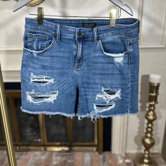 Judy Blue | Shorts | Judy Blue Xl Distressed Stretch Denim Shorts Raw ...